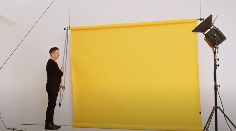 The Complete Guide to Photography Backdrop Roller Systems - The Magazine