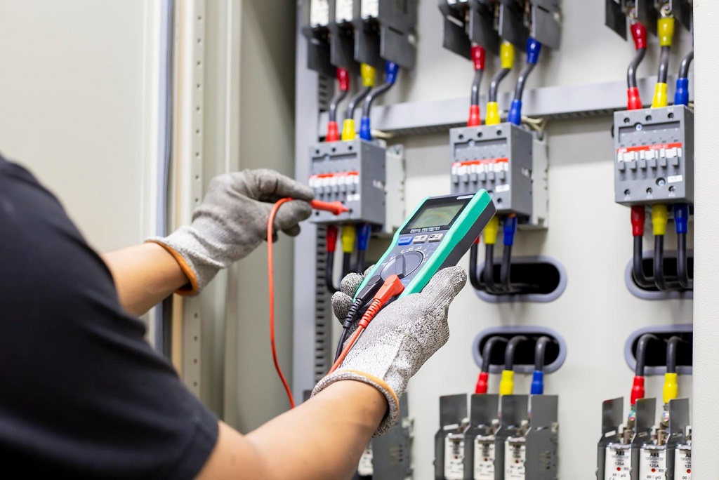 Selecting the Best Electrical Controls Provider - The Magazine